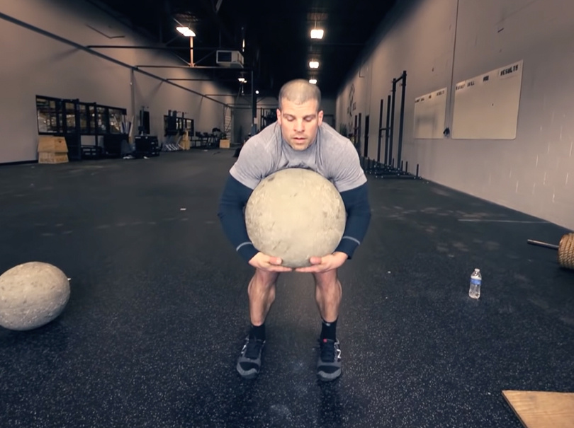 Movement Demo – Atlas Stone To Shoulder (In Stages) | Rogue Fitness