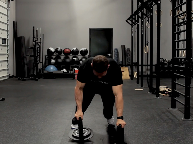Movement Demo – The Bear Crawl | Rogue Fitness