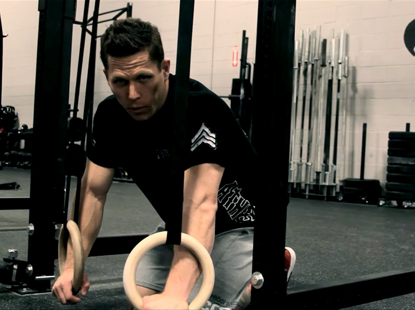 Movement Demo – The Ring Push Up | Rogue Fitness