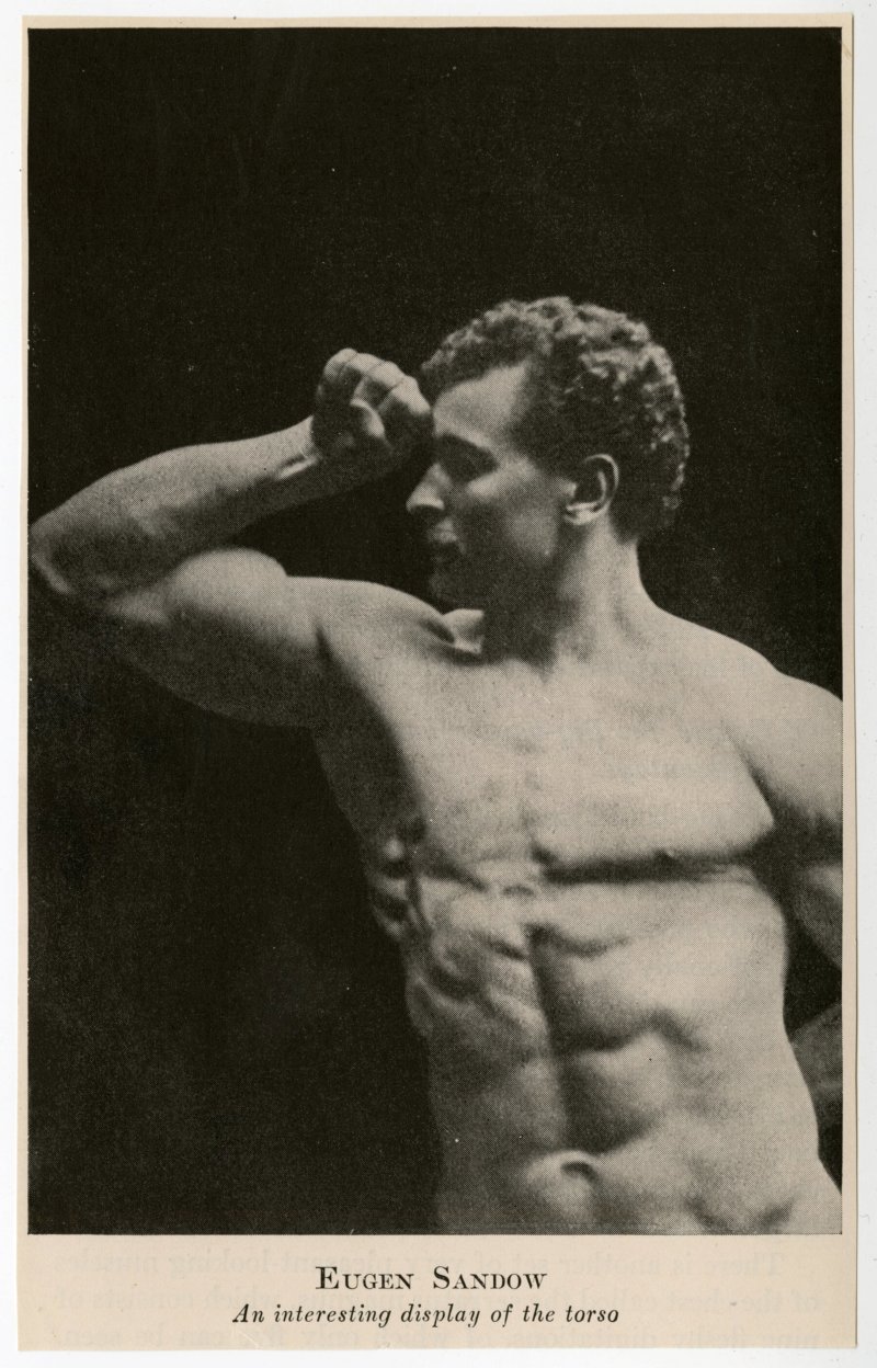 Sandow front single bicep pose | Rogue USA