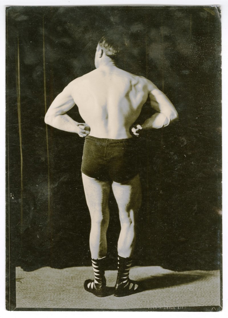 Harry Good rear lat spread | The Index