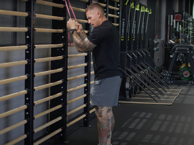 How To Do Banded Tricep Pushdowns | Rogue Fitness