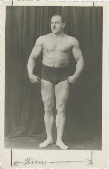 Hermann Goerner physique photograph | Rogue Fitness