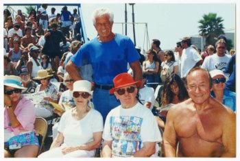 Pudgy and Les Stockton with other Muscle Beach regulars | Rogue Fitness