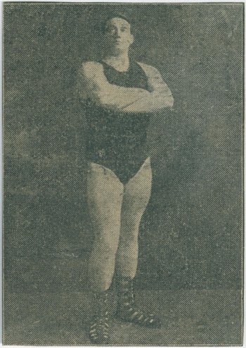 Thomas Inch physique photograph | Rogue Fitness