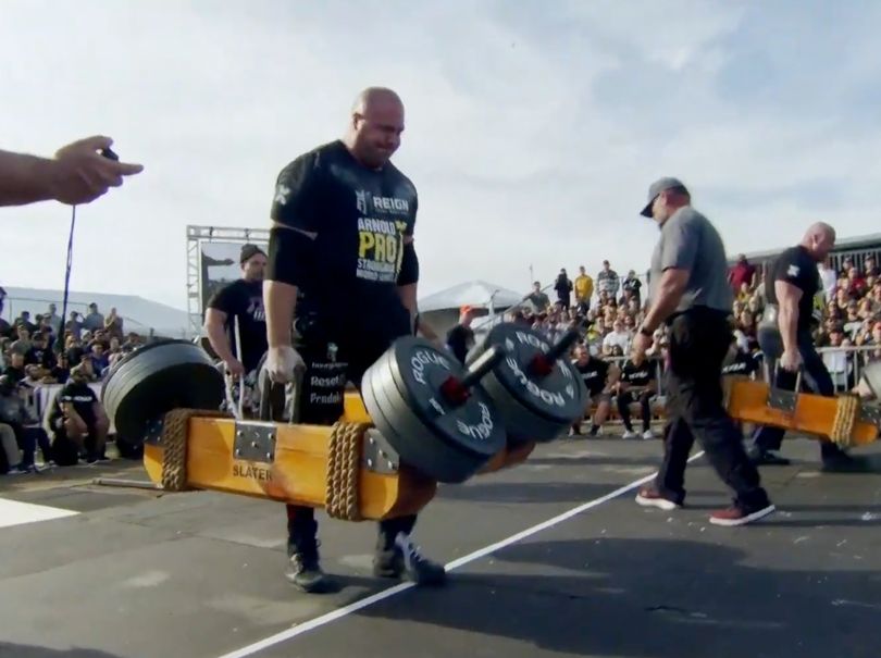 Caron Sets an Early Mark – Farmer’s Walk | 2020 Arnold Pro Strongman ...